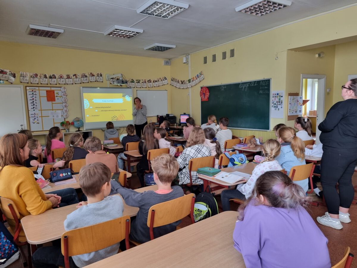 Pasaulinė kurčiųjų diena - Vilniaus Filaretų pradinė mokykla